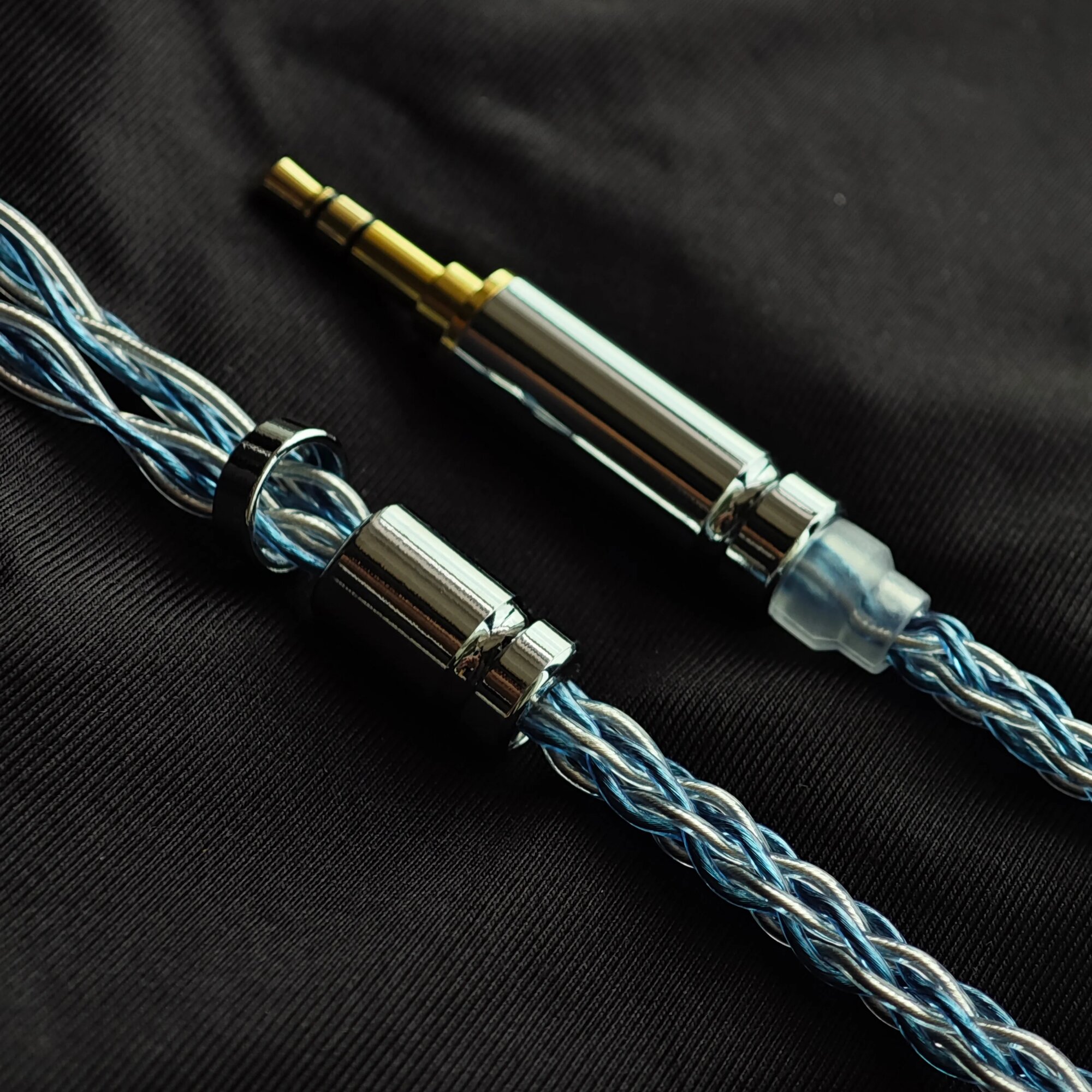 Кабель для наушников MoonDrop KATO/Starfield 2/Blessing 3 8-жильный металлический 3.5mm Stereo, blue white