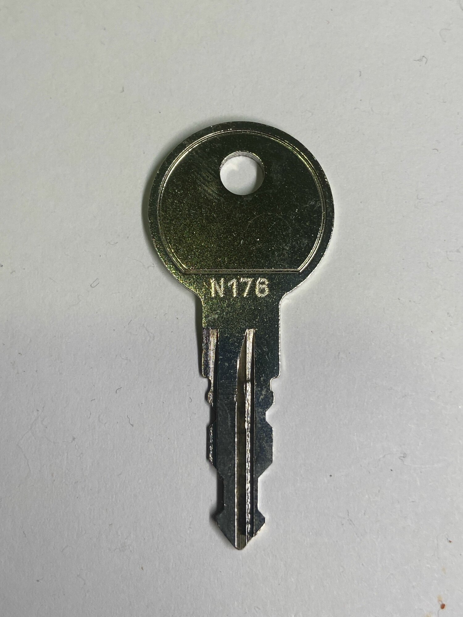 Ключ для багажника Thule N176
