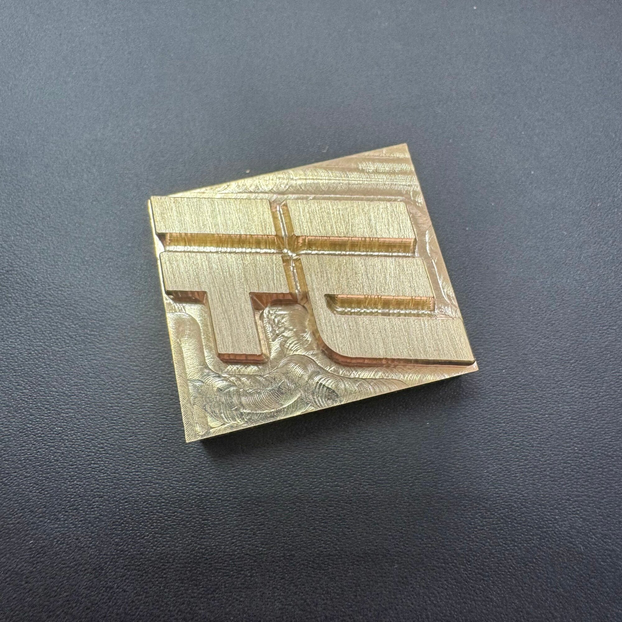 Клише для тиснения кожи, бумаги, фанеры. Логотип JETOUR. Латунь