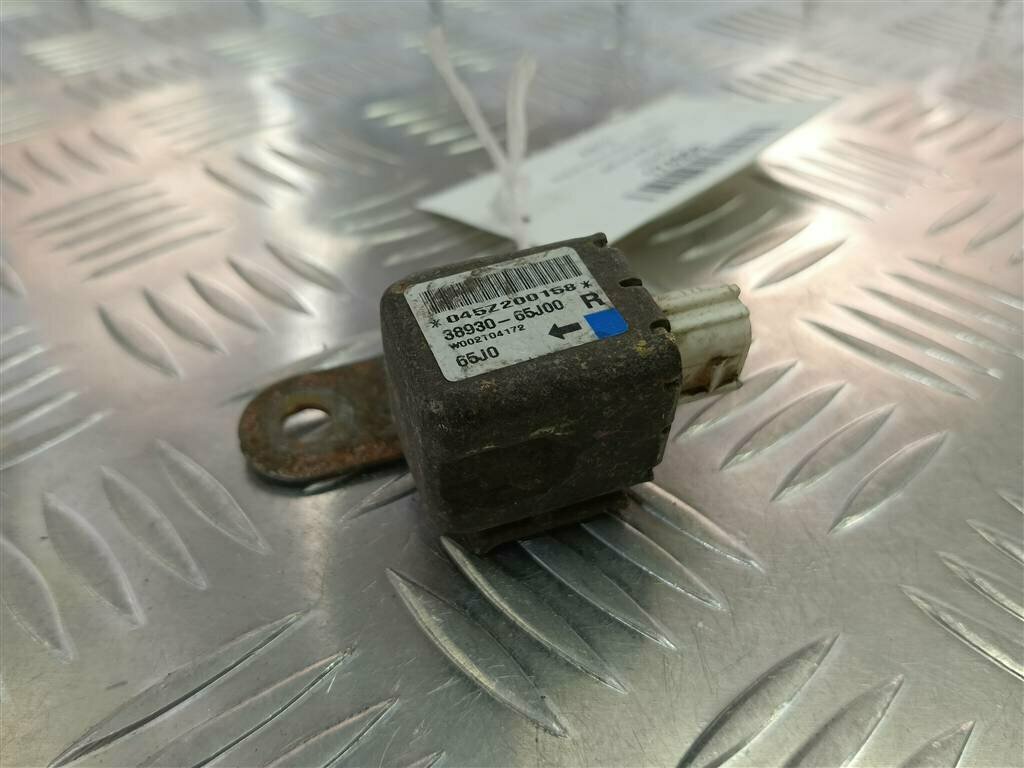 Датчик удара (AIR BAG) Б/У для SUZUKI Grand Vitara II (2005—2008) 3893065J00