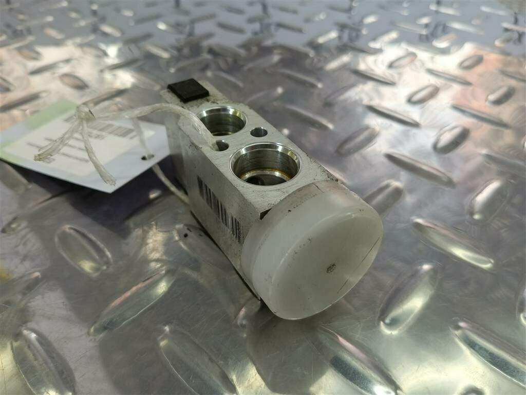 Клапан кондиционера Б/У для SUZUKI Grand Vitara II (2005—2008) 9543164J80