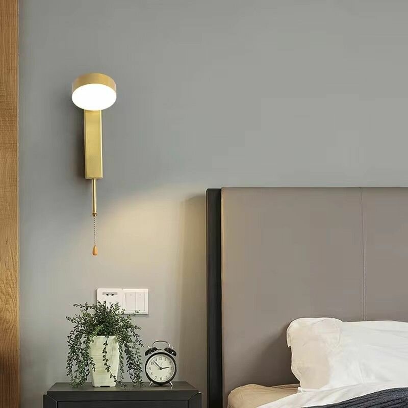 Настенный светильник