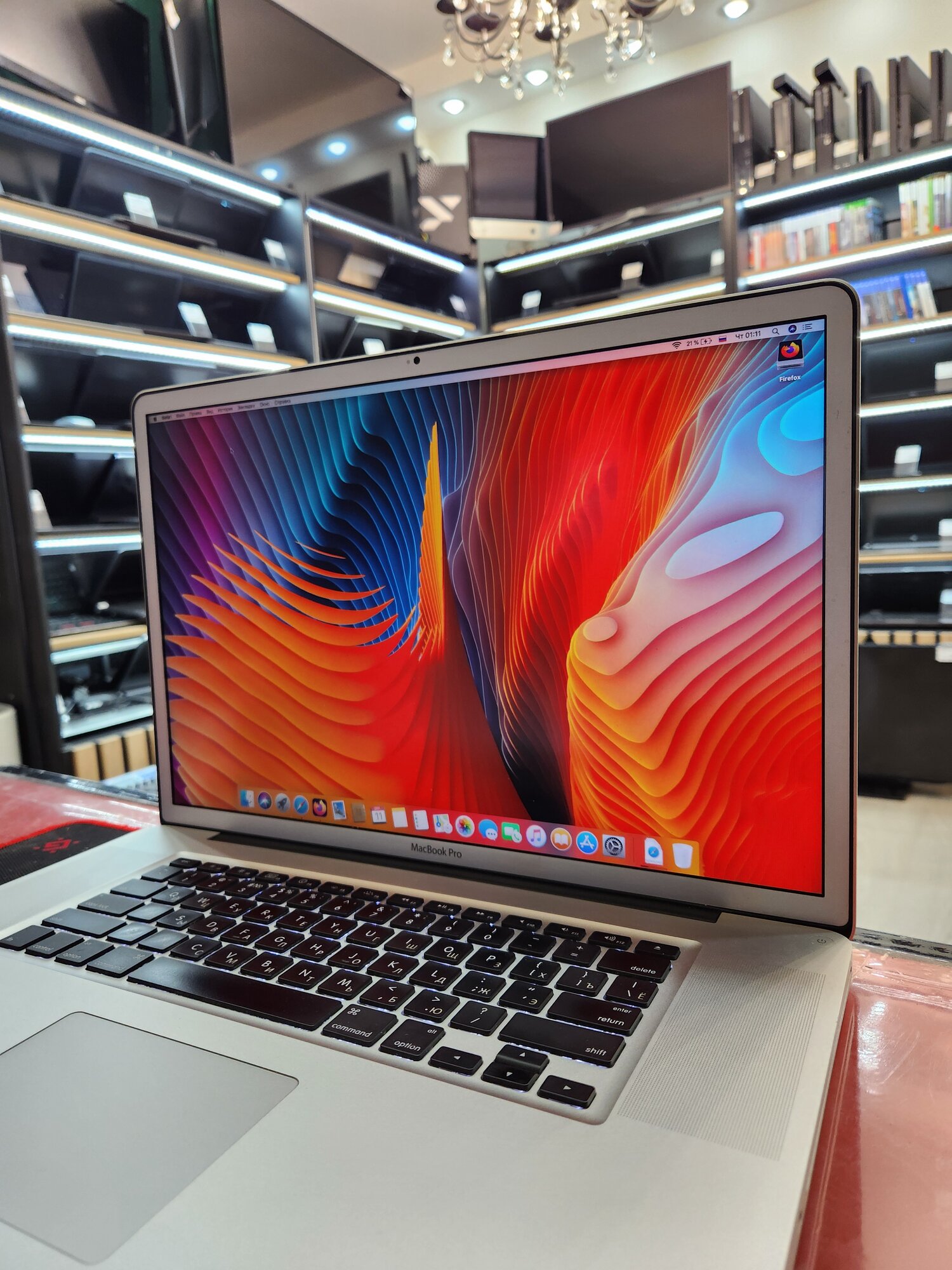 Ноутбук MacBook Pro 17 дюймов /i7/ ОЗУ /500 SSD /High Sierra /21 циклов зарядки