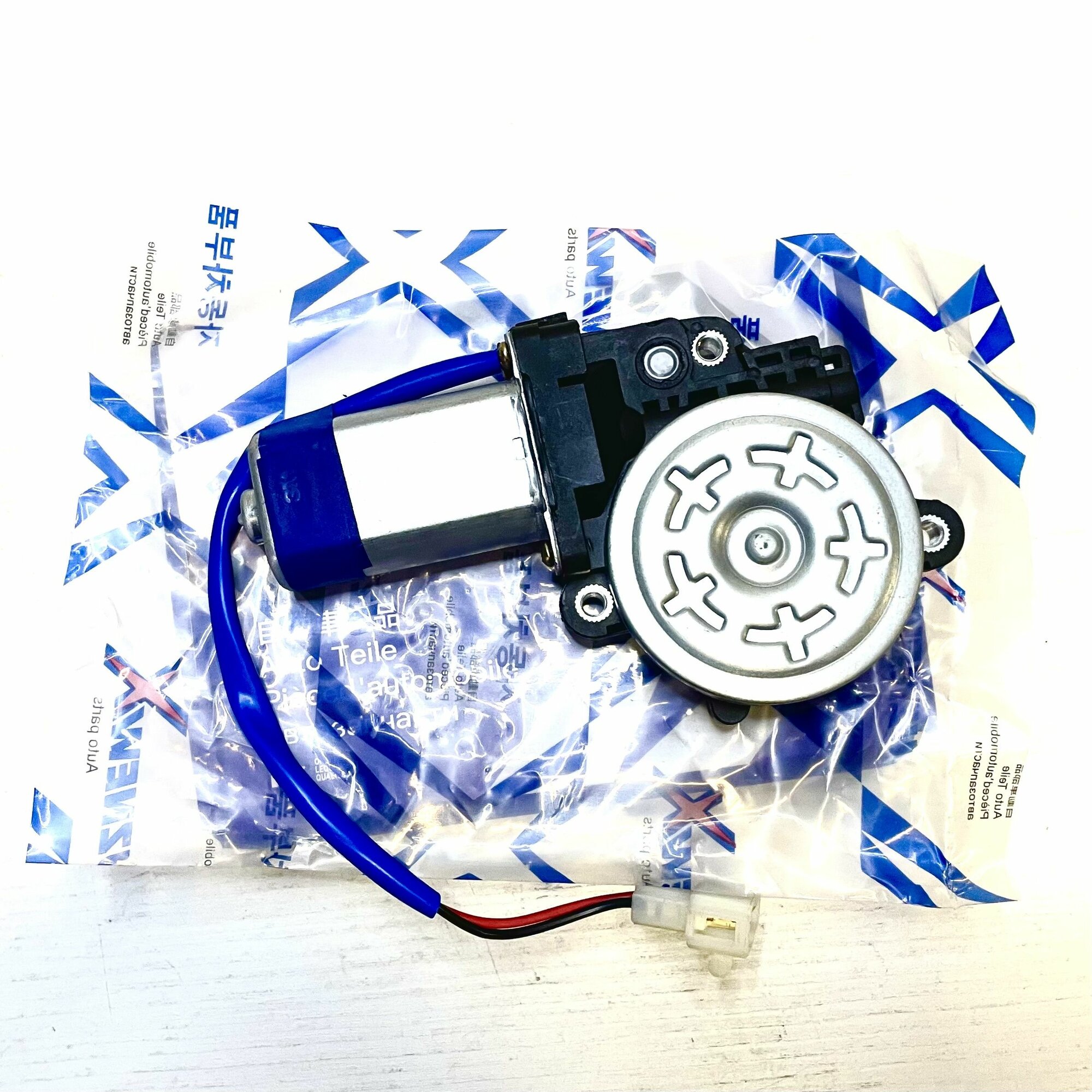 Мотор стеклоподъемника перед. правой двери Дэу Матиз UZNEWX