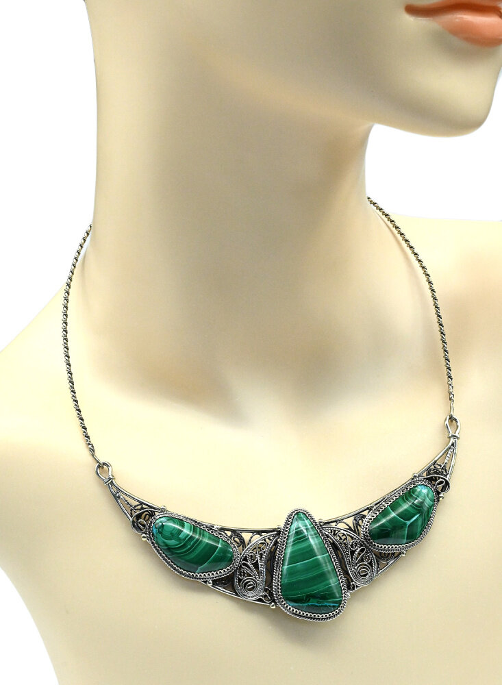 Колье, малахит