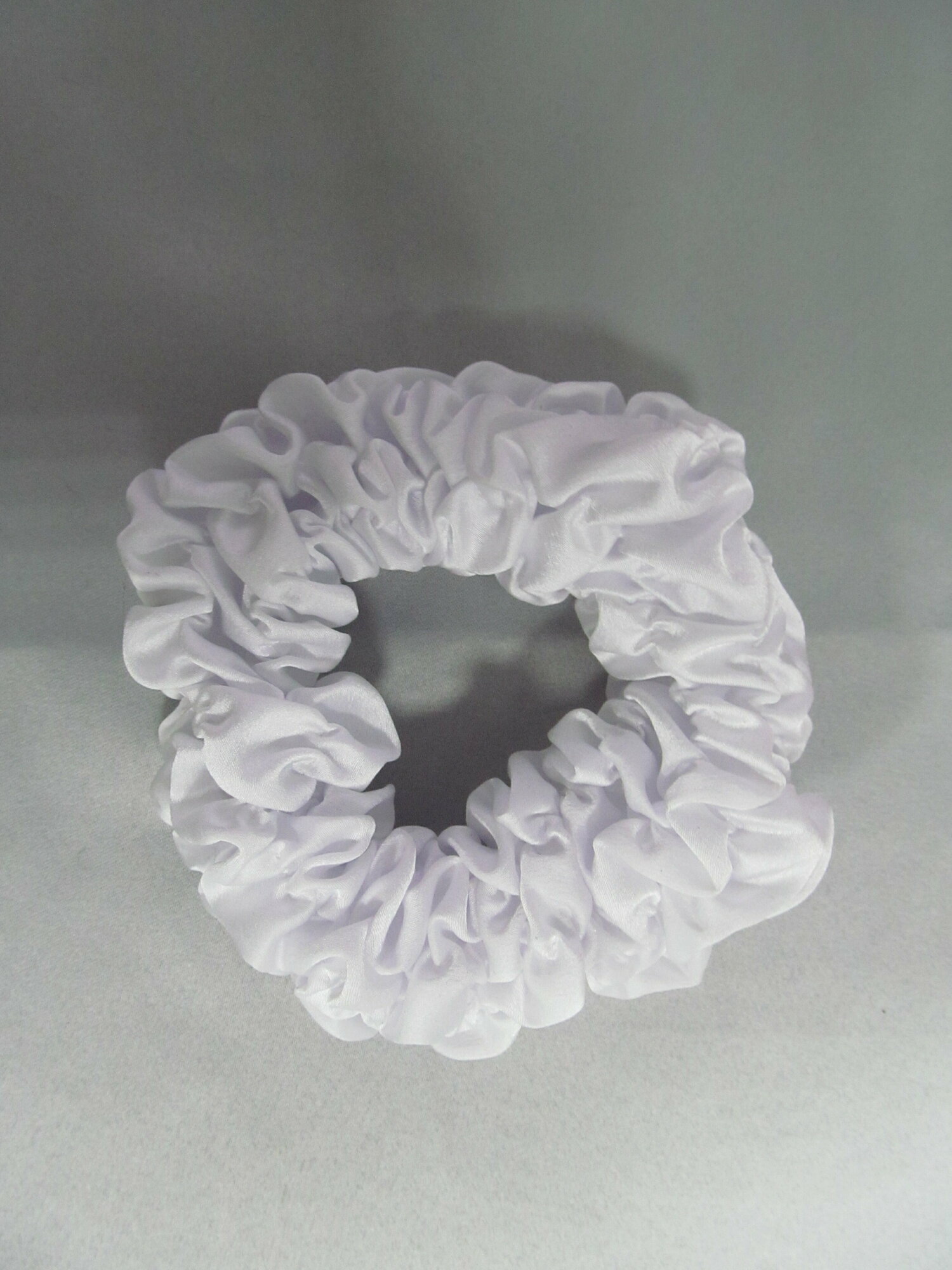 Резинка для волос, цвет белый