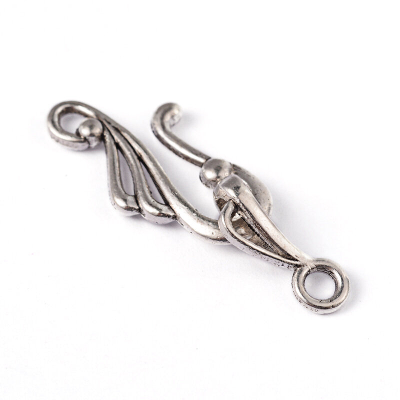 Застежка, 37х13мм, крючок с ответной частью, фигурный, базовый материал - оловянный сплав, стиль тибетское серебро, 1 шт.