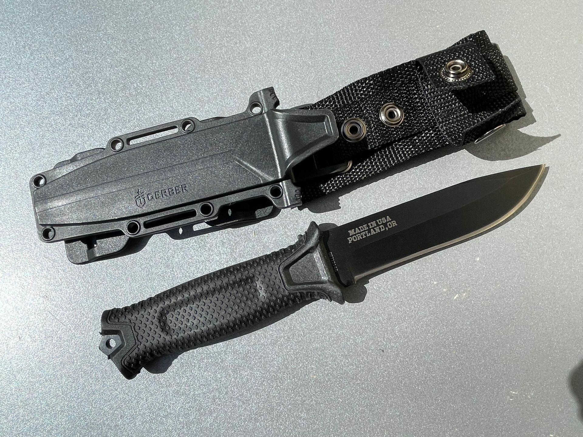 Нож туристический Gerber Strongarm
