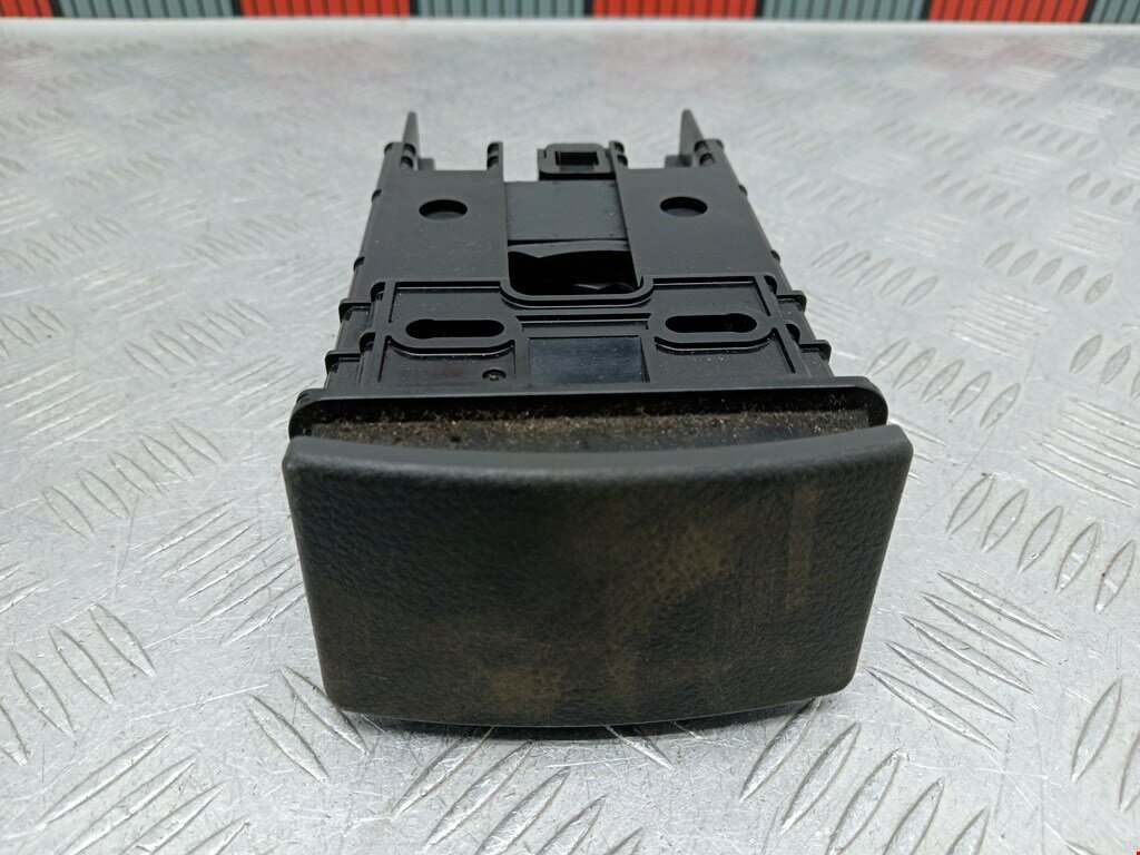 Подстаканник Nissan X-Trail T30 96965EQ000 арт. 2114521