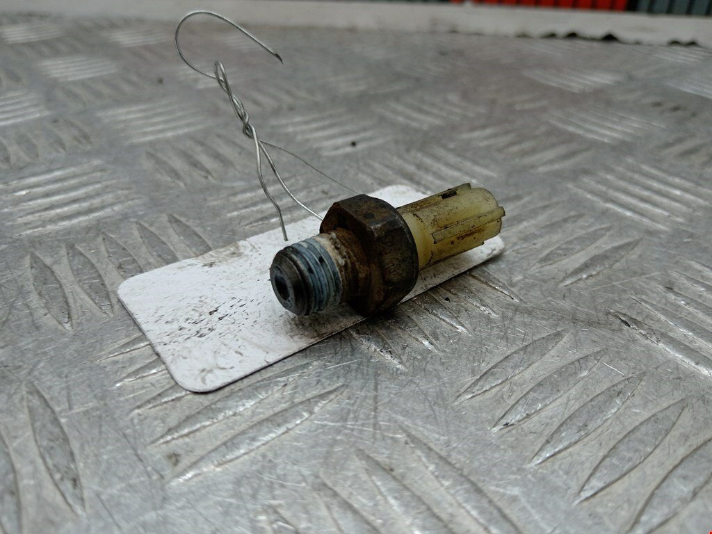 Датчик давления масла Ford Transit 5 1363198 арт. 2116299