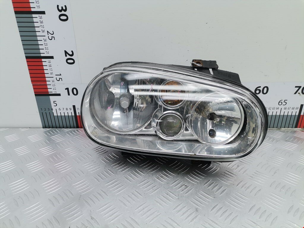 Фара правая Volkswagen Golf 4 1J1941018K арт. 1830125