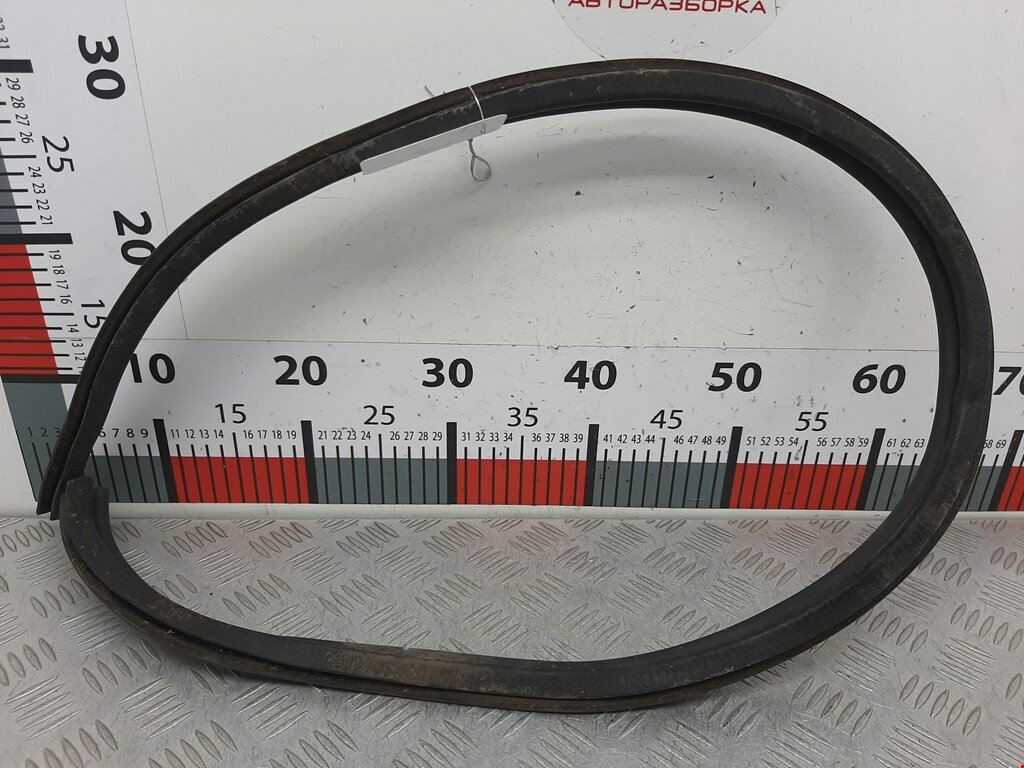 Уплотнитель капота Ford Transit 5 арт. 2127504