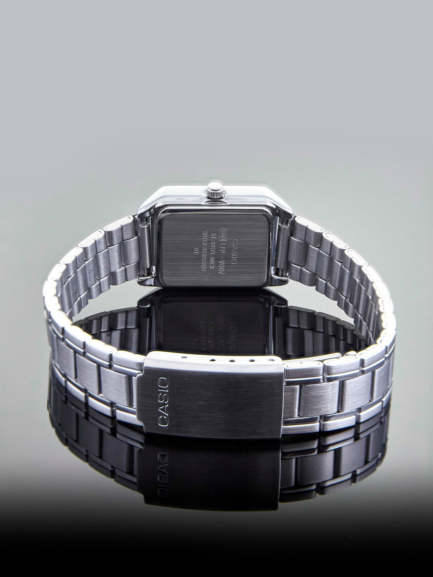 Наручные часы CASIO Классика, хром — фото 1