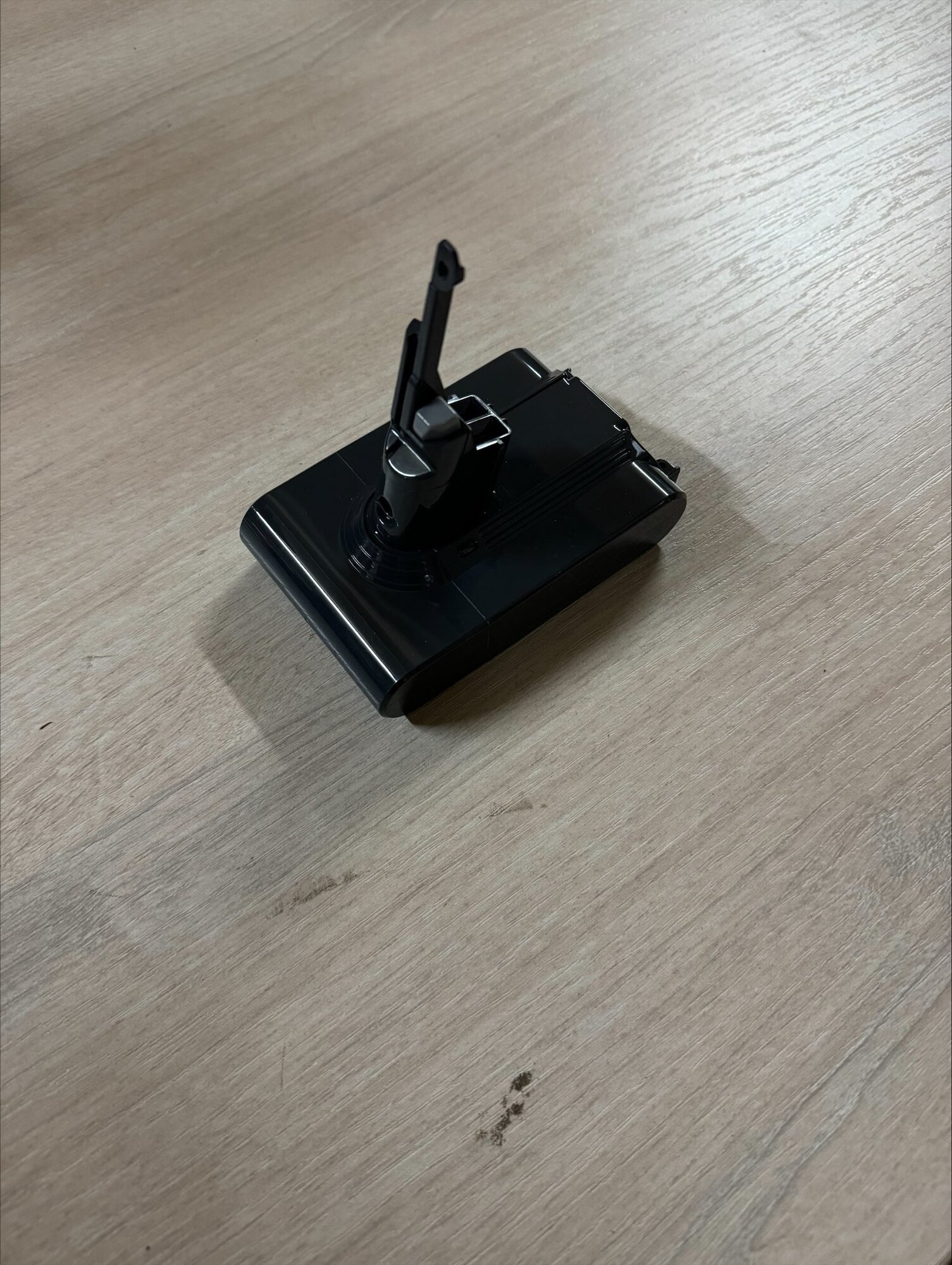 Аккумулятор для пылесоса Dyson V7, V7 Fluffy, V7 Animal, V7 Pro (SV11), 47.52Wh, 21.6V, 3000mAh, OEM