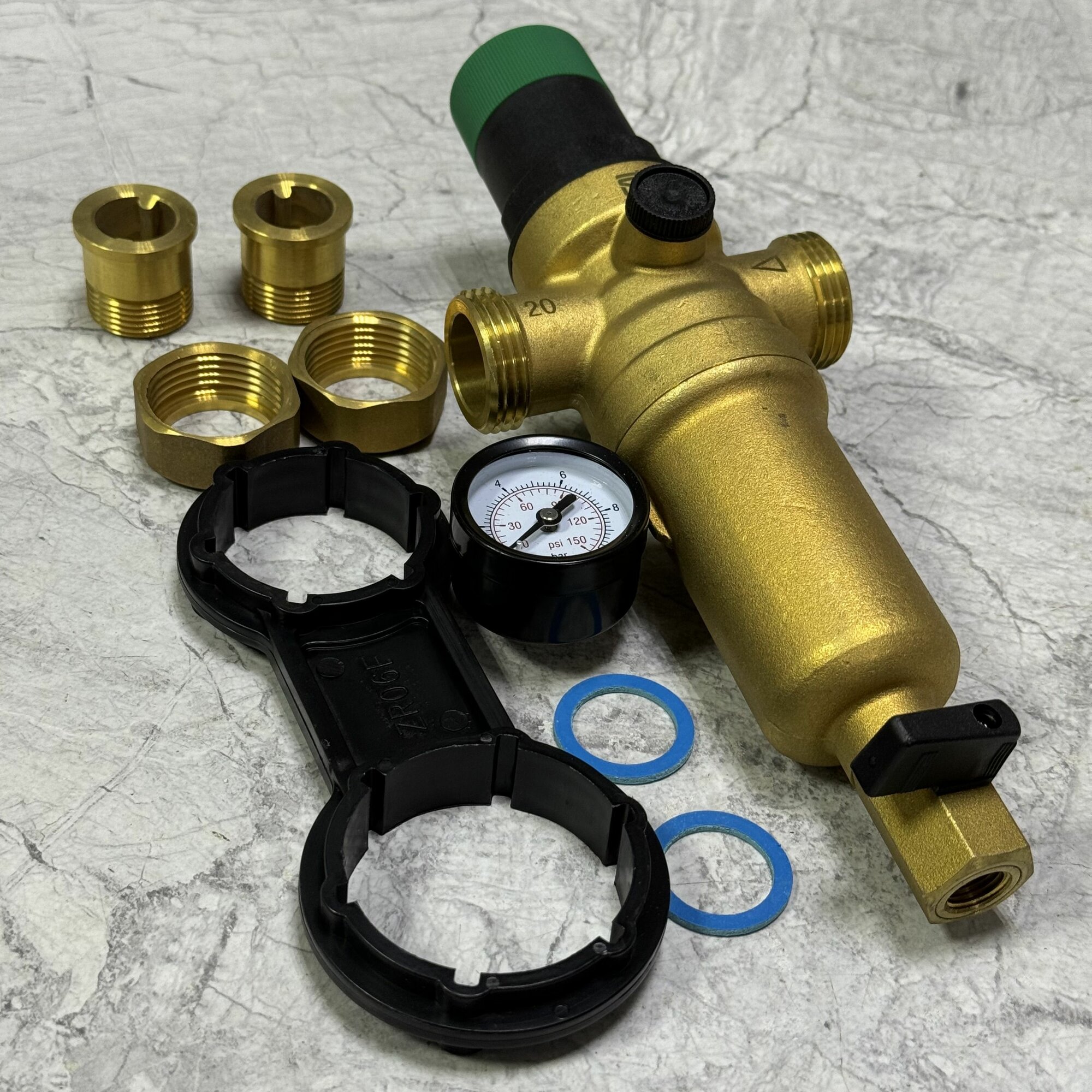 Редуктор давления 3/4" с фильтром и манометром STI С-01 латунная колба