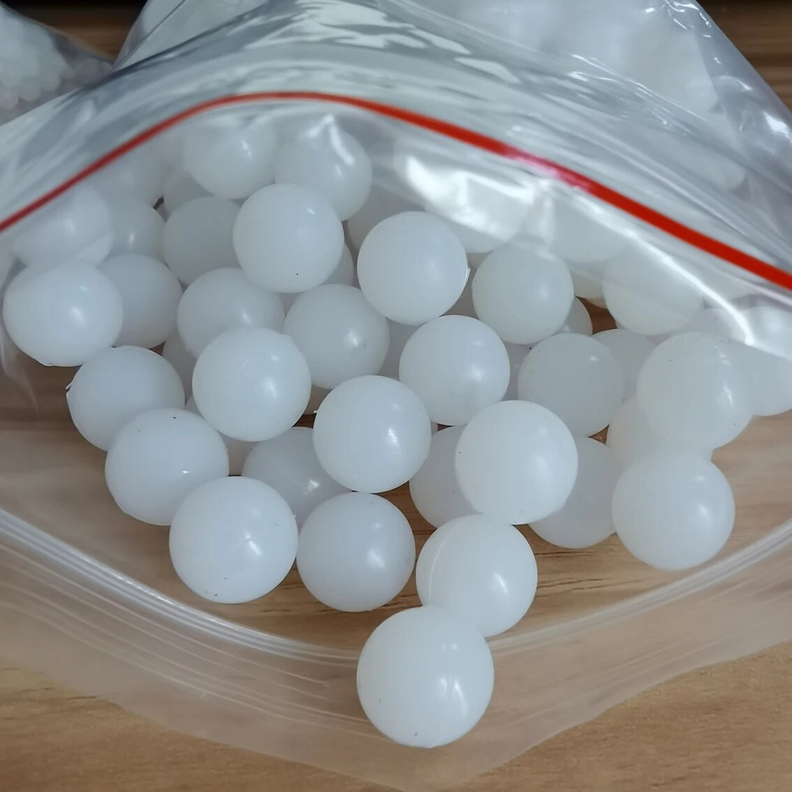 Силиконовые шарики 4 мм, цвет 10pcs