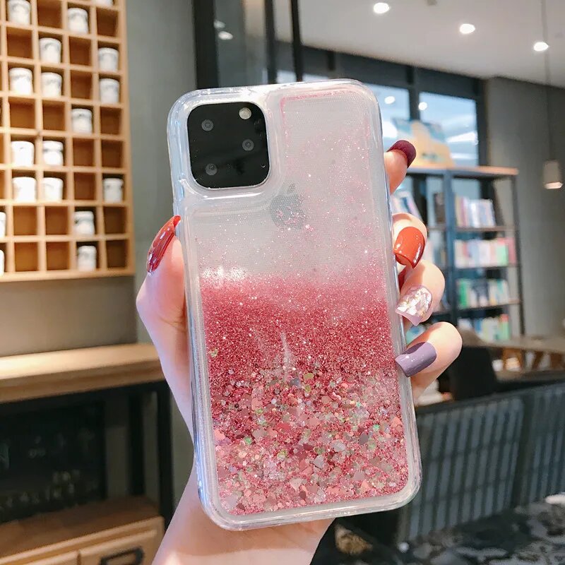 Чехол для iPhone с розовой водой и блестками