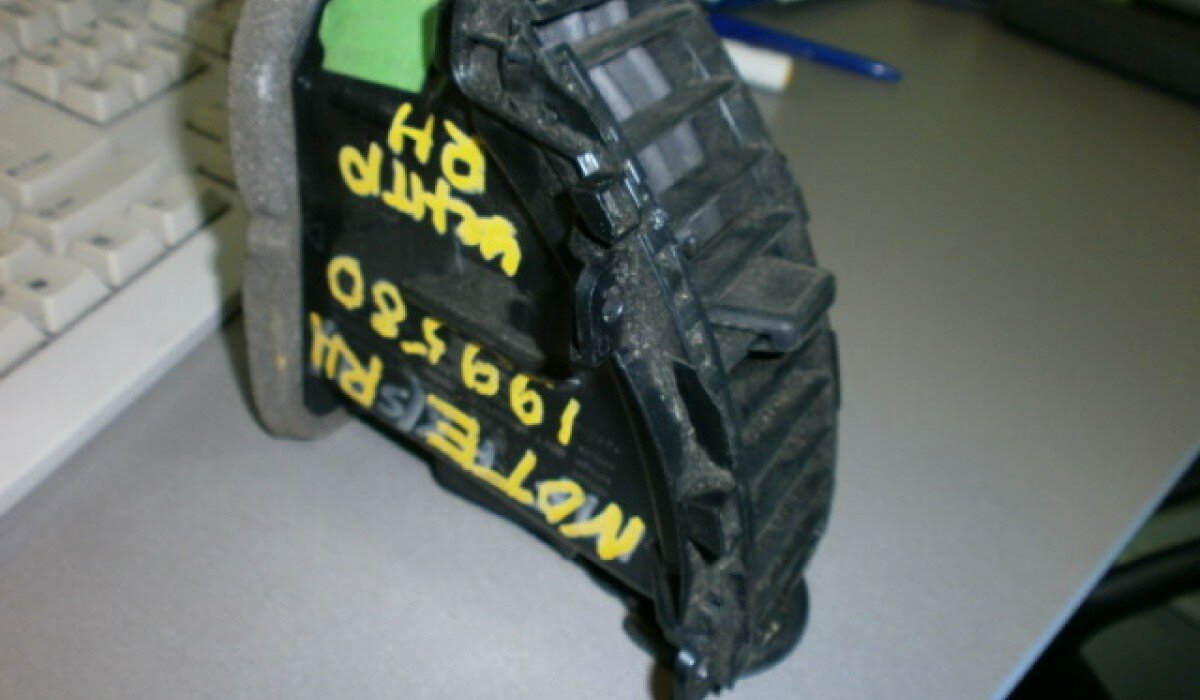 Дефлектор воздушный Note (E11) Nissan 687509U00B