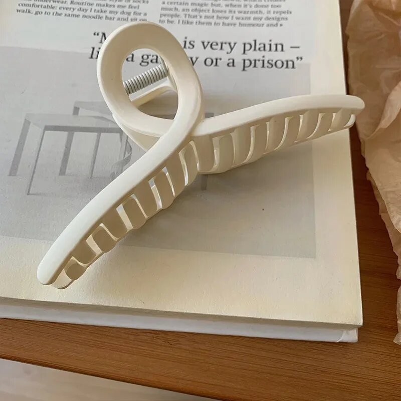 Заколка-фиксатор "Акула", бежевая, 002#, для женщин