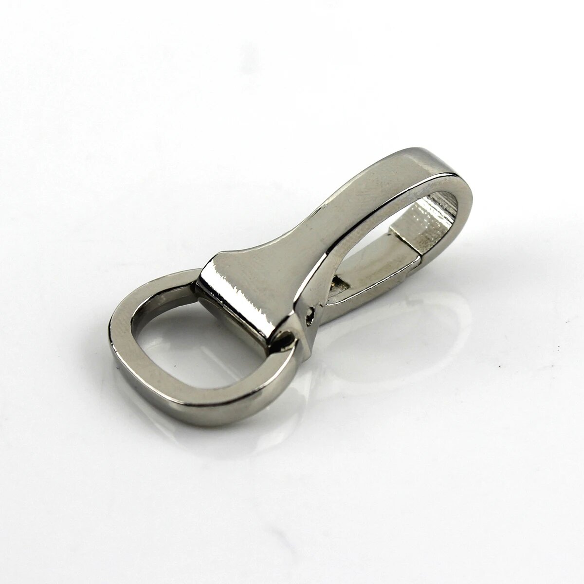 Металлический карабин silver