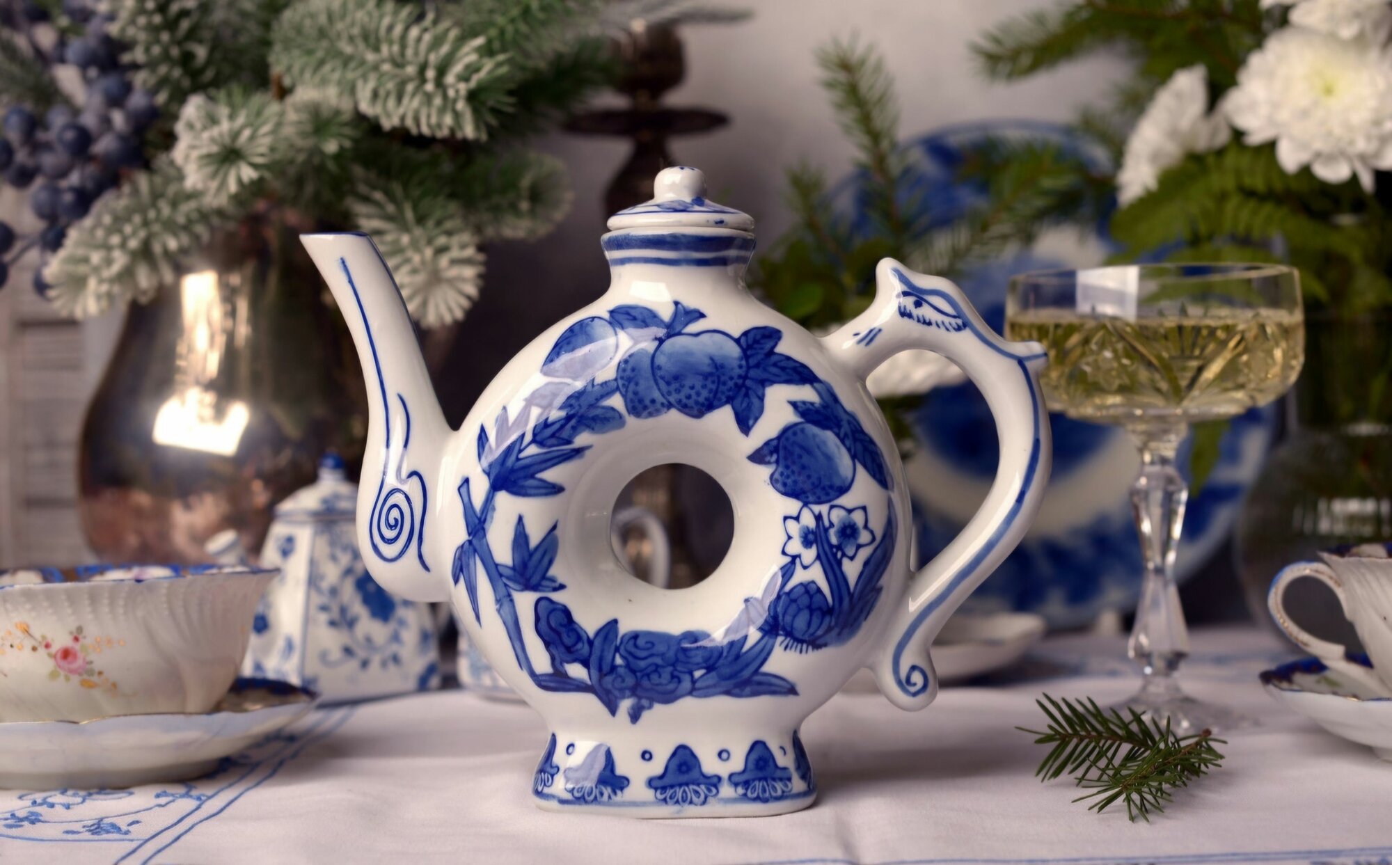 Винтажный сувенирный чайник