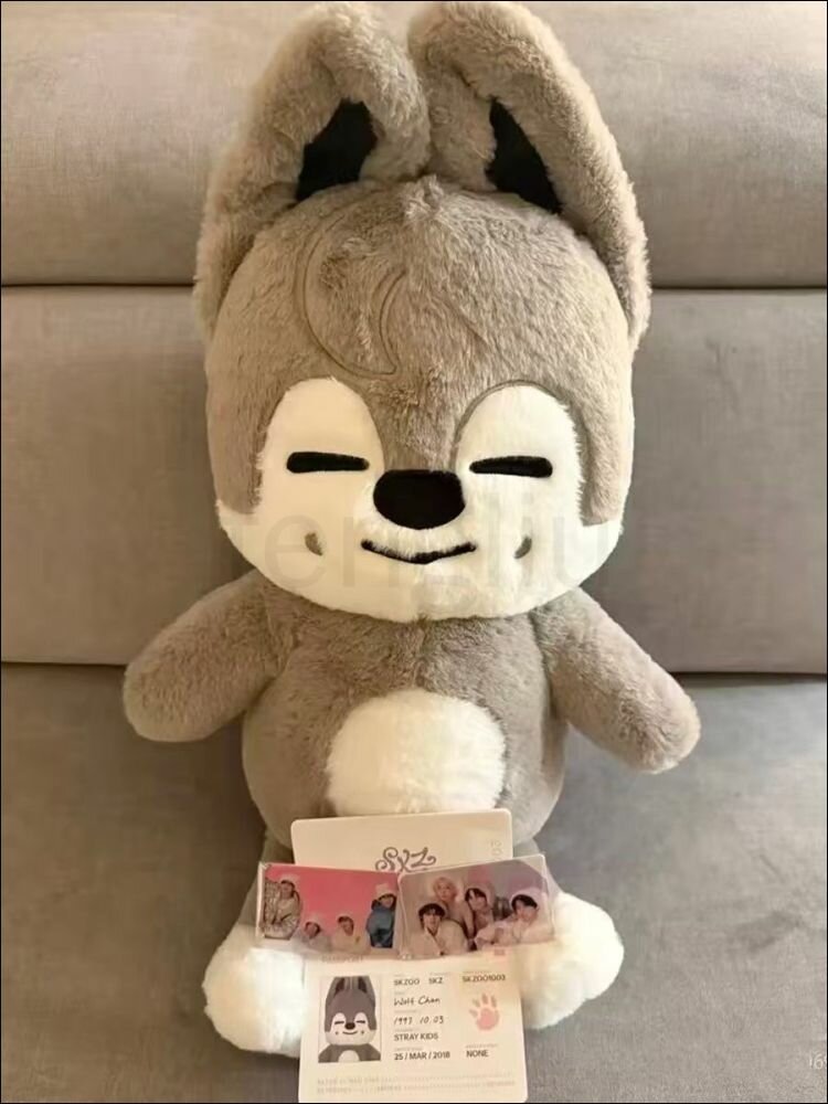 SKZOO 50cm Сидящая Кукла Straykids KARMA