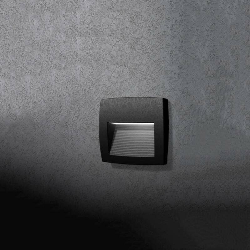 Светильник для подсветки лестниц накладной Fumagalli Lorenza 150 AS1.000.000. AXJ1L, черный и Прозрачный