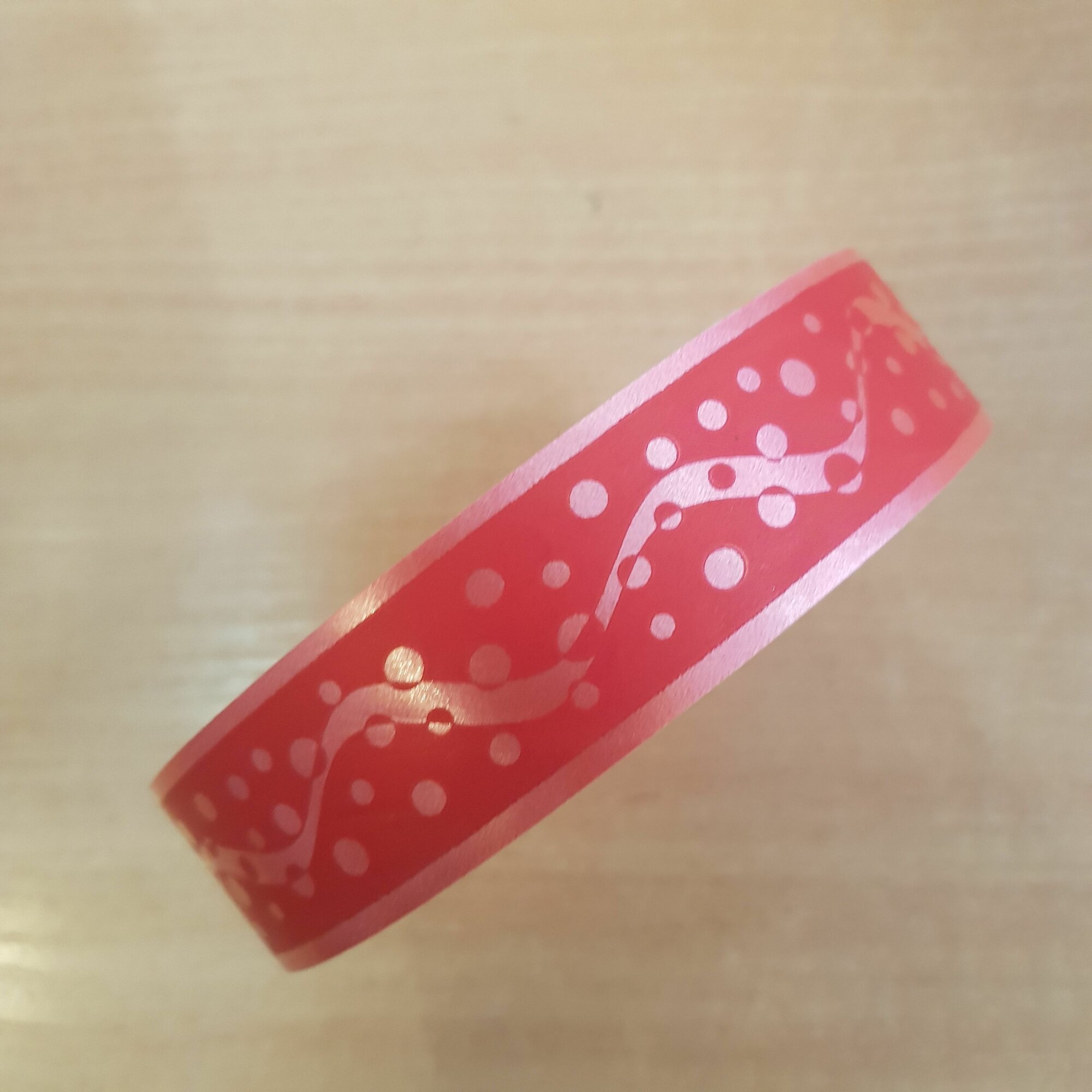 Лента для упаковки подарков, цветов, цвет красный с рисунком, ширина ленты 3см, ширина бабины 12см, 4890Е