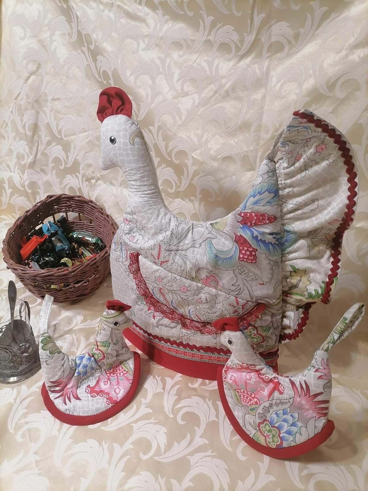 Грелка на чайник курочка с прихватками цыплятками