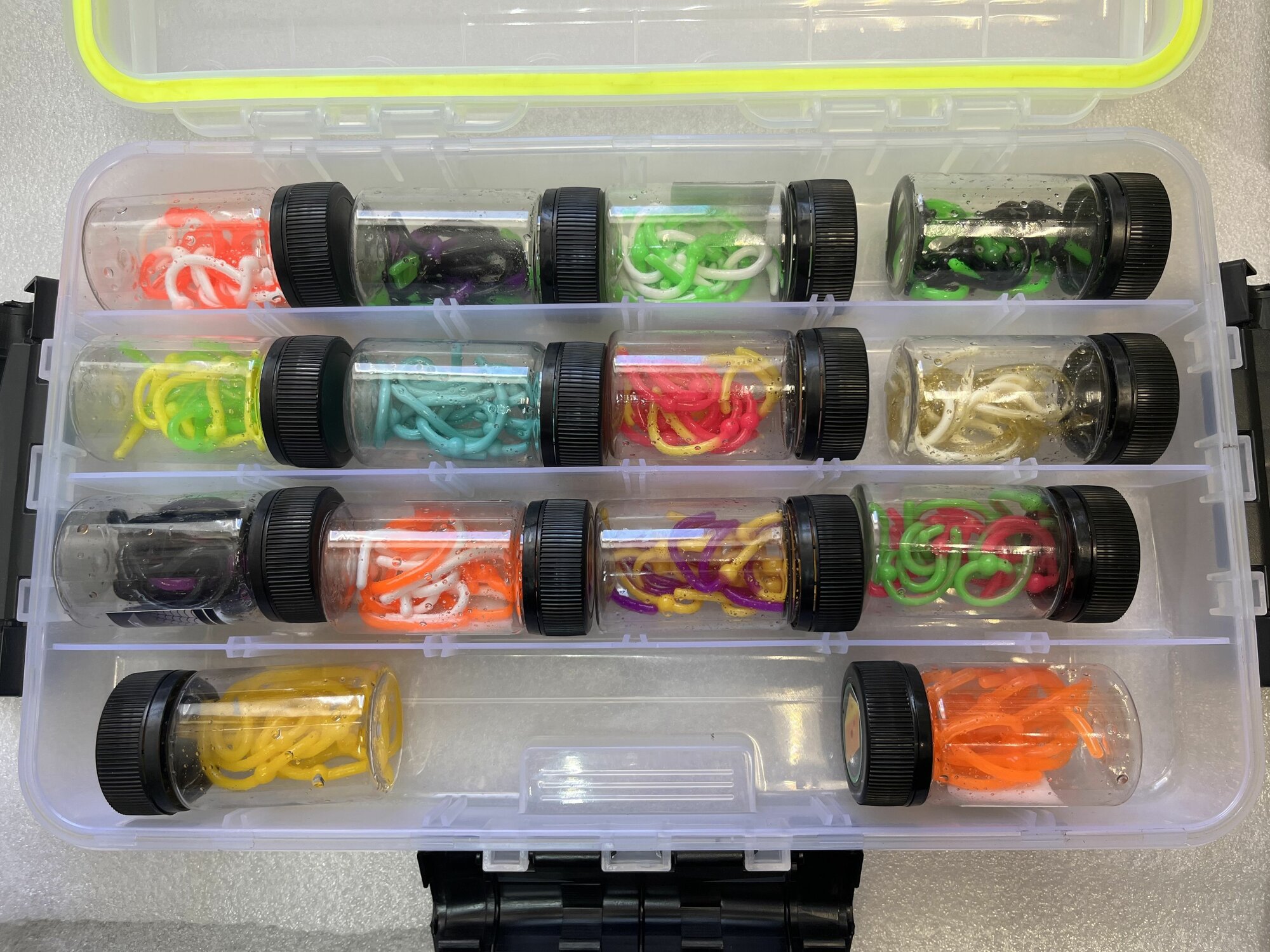 Набор форелевых приманок Доширак в слай боксе