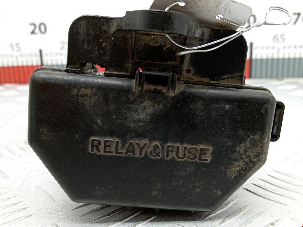 Блок реле Toyota Rav4 2 арт. 1833588