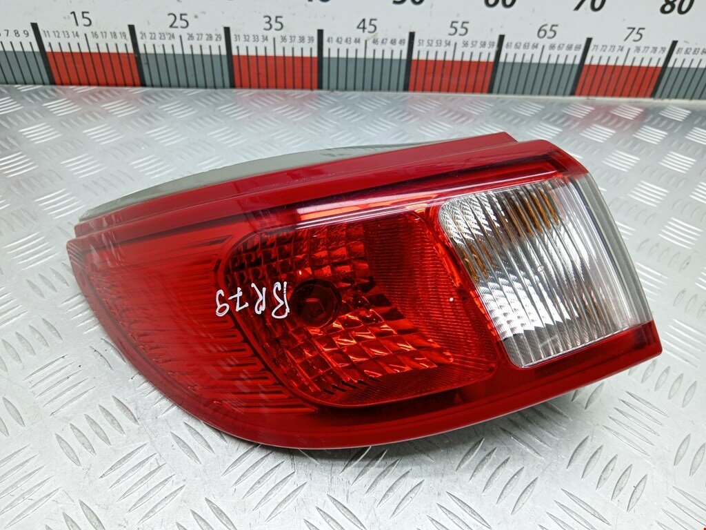 Фонарь задний левый Mitsubishi Colt 6 MN301834 арт. 1837323