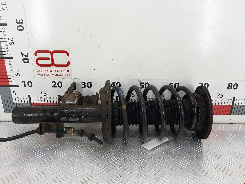 Стойка амортизатора переднего правого Volvo XC60 1 31277627 арт. 1782140