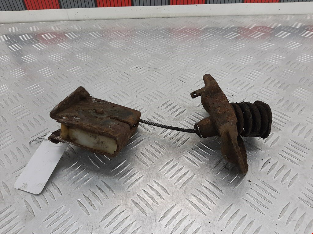 Кронштейн (крепление) запасного колеса Toyota Hilux 7 519000K051 арт. 1785812