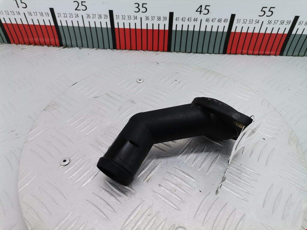 Корпус термостата Volkswagen Golf 4 06A121121C арт. 1608376