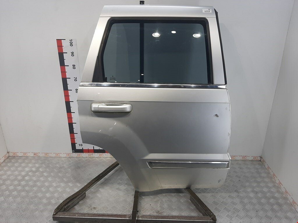 Дверь задняя правая Jeep Grand Cherokee 3 55394384AJ арт. 707581