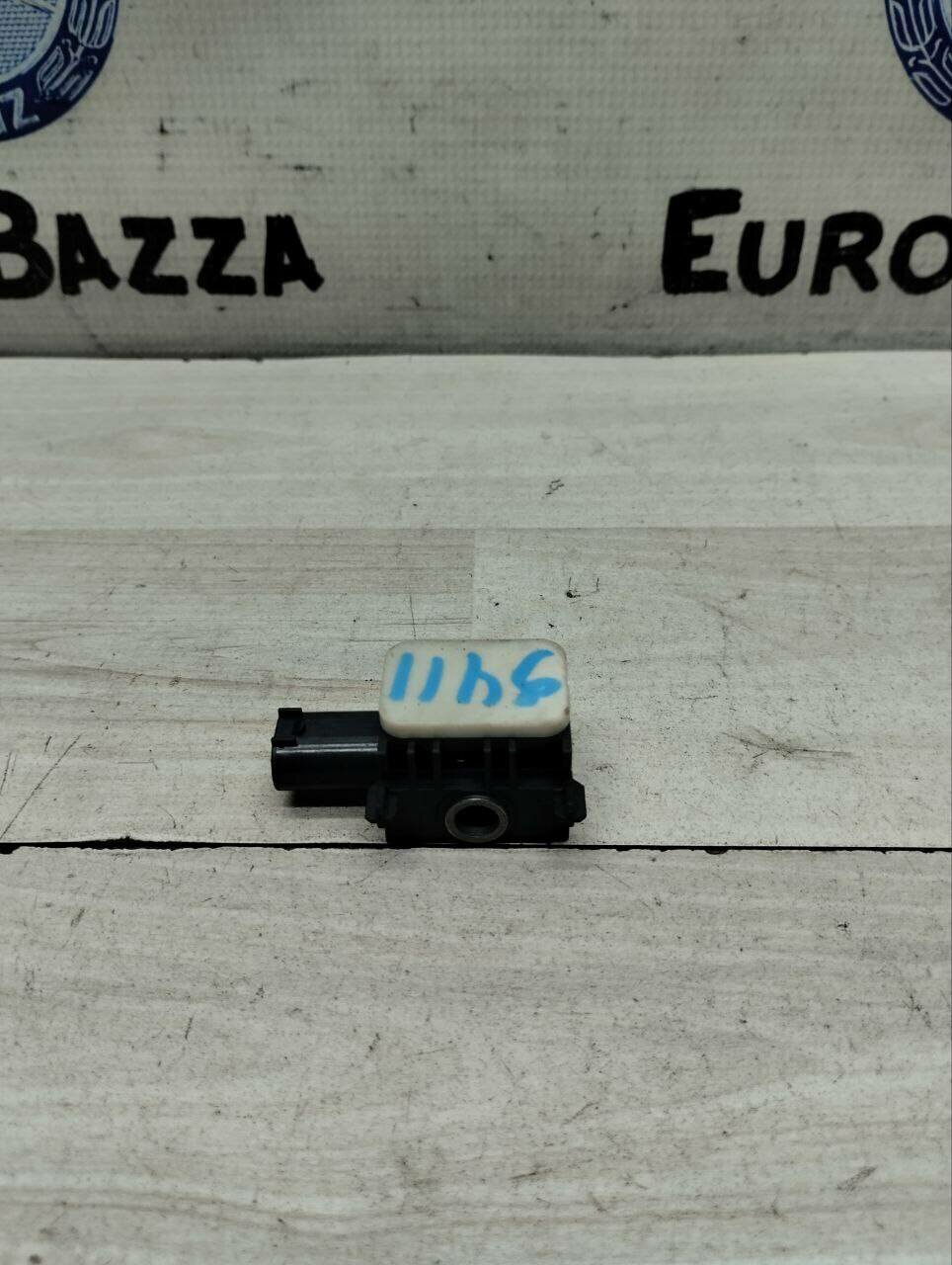 Датчик удара Mercedec W164 A0038202826