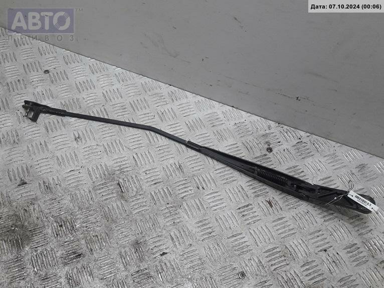 Щеткодержатель (поводок стеклоочистителя) передний Volkswagen Jetta (2005-2010)