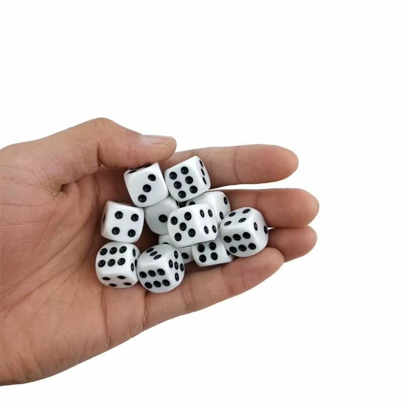 Игральные кубики/кости/ 14 мм. комплект из 2 штук. Белыё.