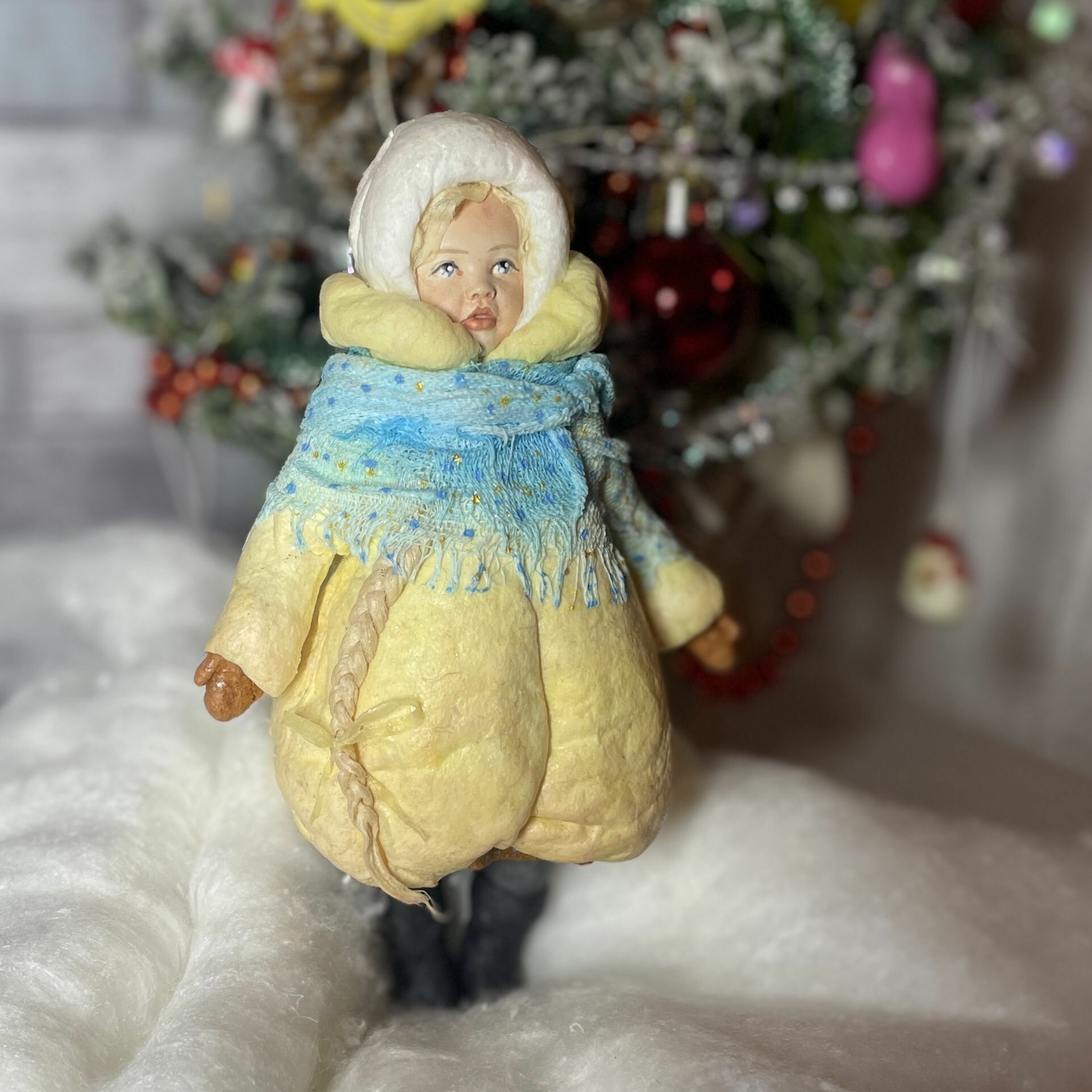 Ватная, елочная игрушка.