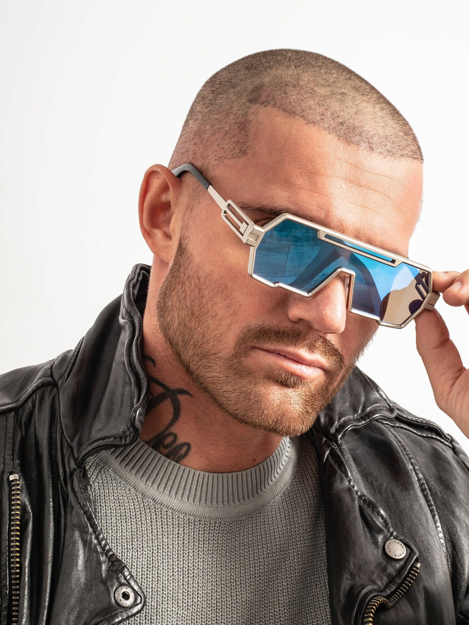 Солнцезащитные очки