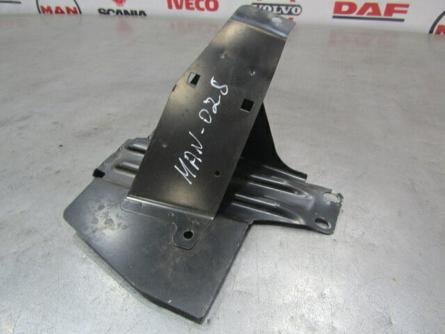 Кронштейн боковой стенки справа MAN TGX, TGA