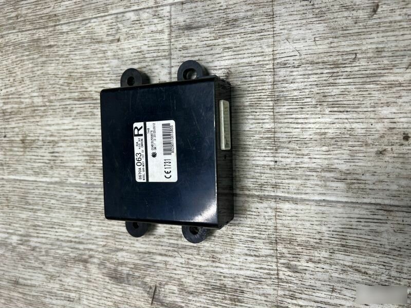 Блок иммобилайзера Mitsubishi Outlander 3 GF0W Б/У с пробегом