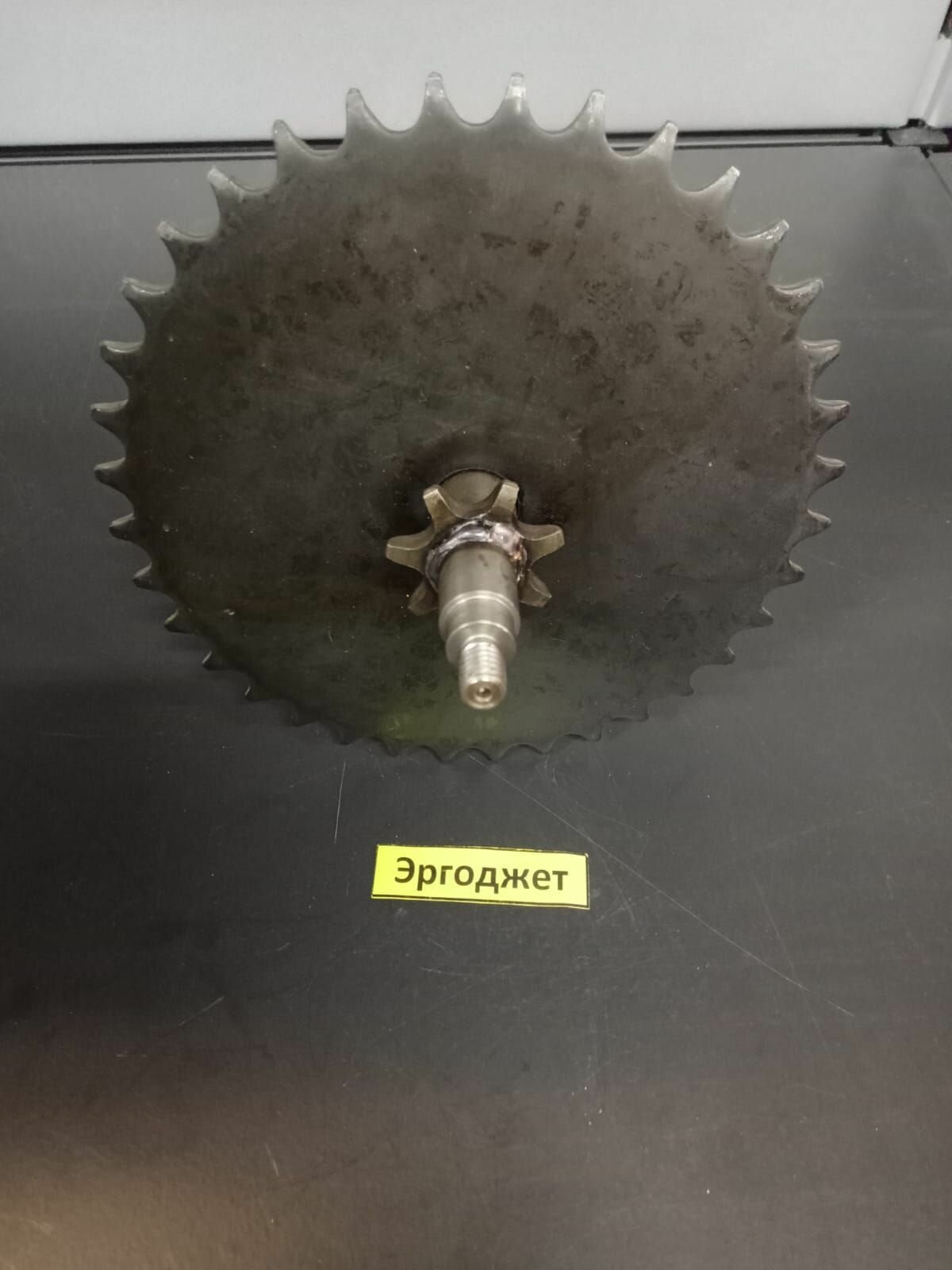 Вал с шестерней в сборе Husqvarna 5324373-03 (Оригинал)