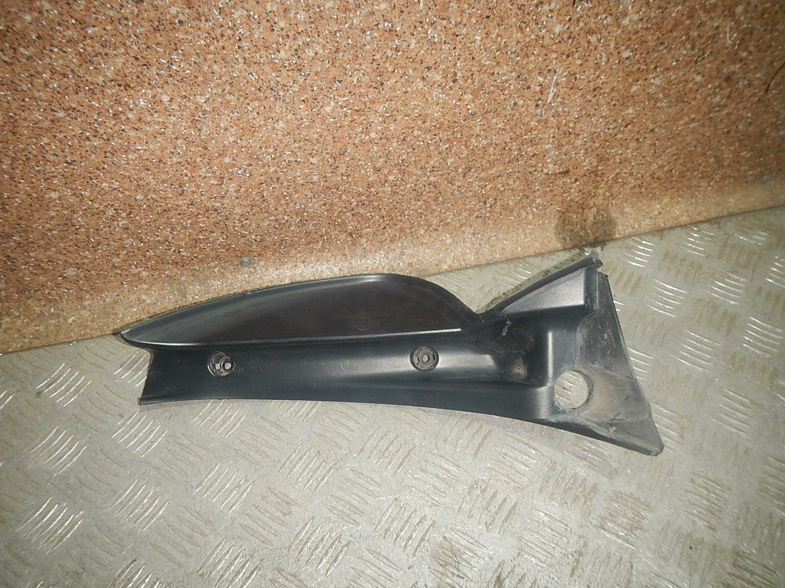 Б/У Накладка (кузов наружный), Peugeot (Пежо)-308 (07-) PEUGEOT 308 (07-) Под фонарь правая,универсал. Без повреждений. 3...