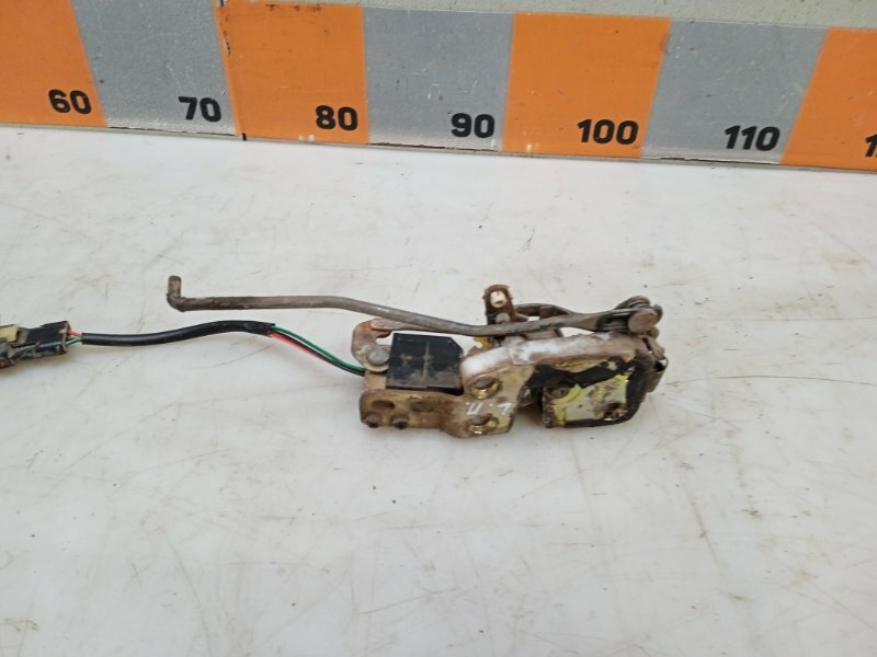 Б/У 3 контакта, Хендай Галлопер 2 Замок двери передней левой Hyundai Galloper 1999 2, JK 280332 Hyundai-KIA арт. HR513250