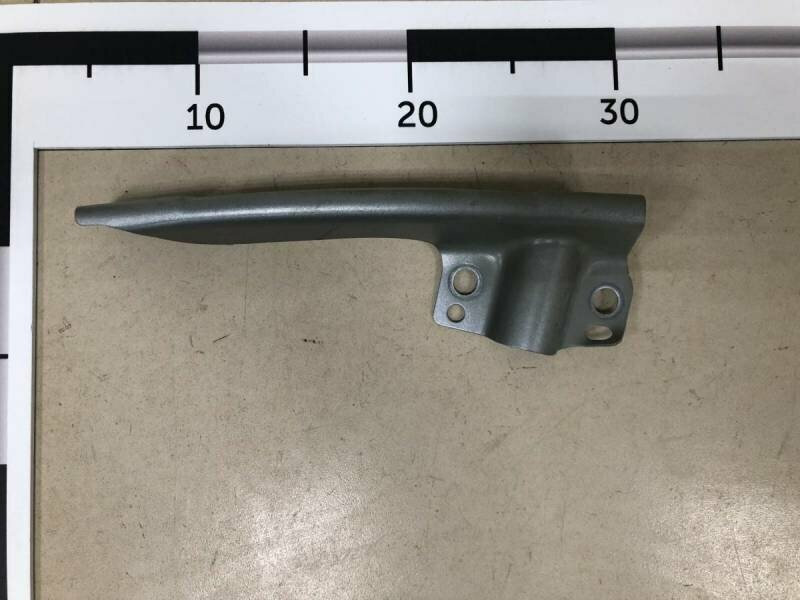 Кронштейн крепления крыла Volkswagen Tiguan 2017 кат.номер: 5NA821429A