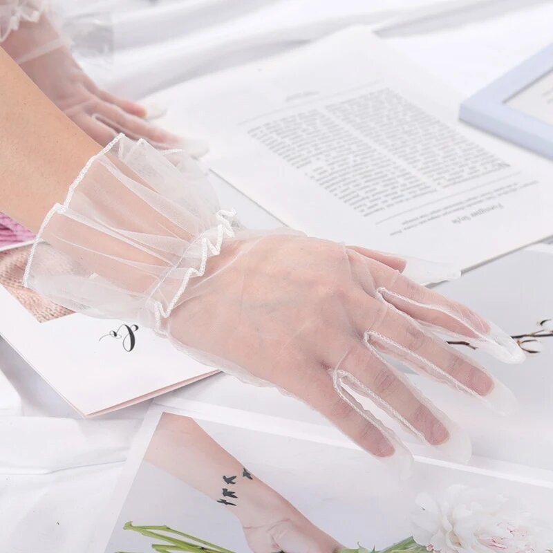 Перчатки для женщин