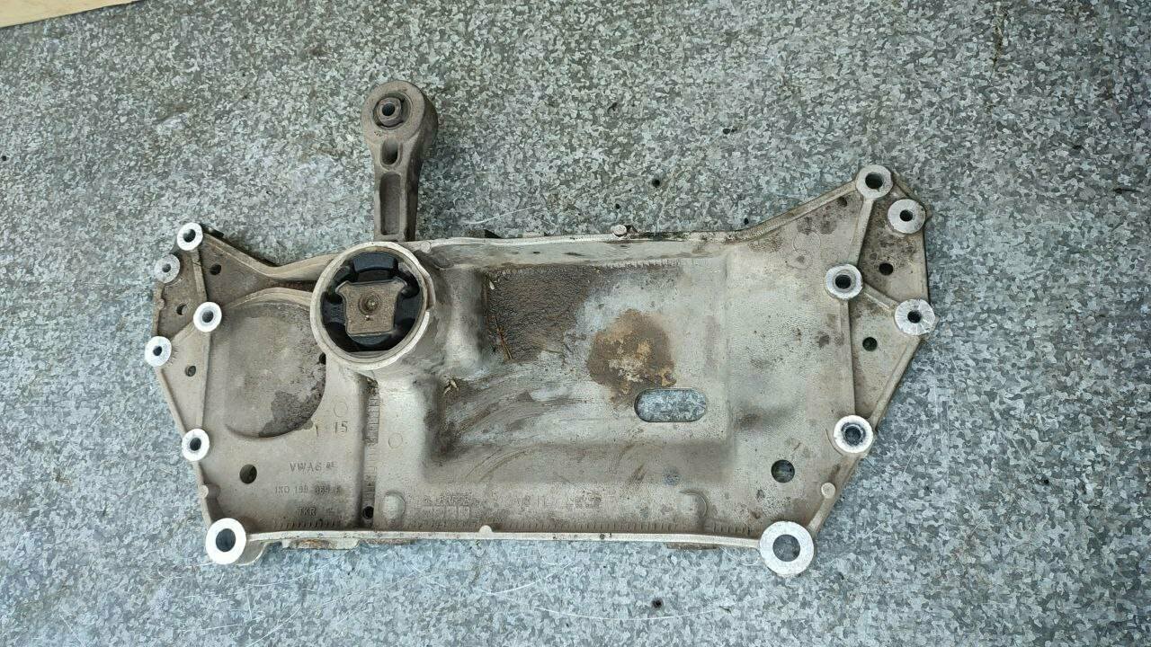 Передняя балка (подрамник) Volkswagen Golf Plus (2005 - 2009) 1K0199369F