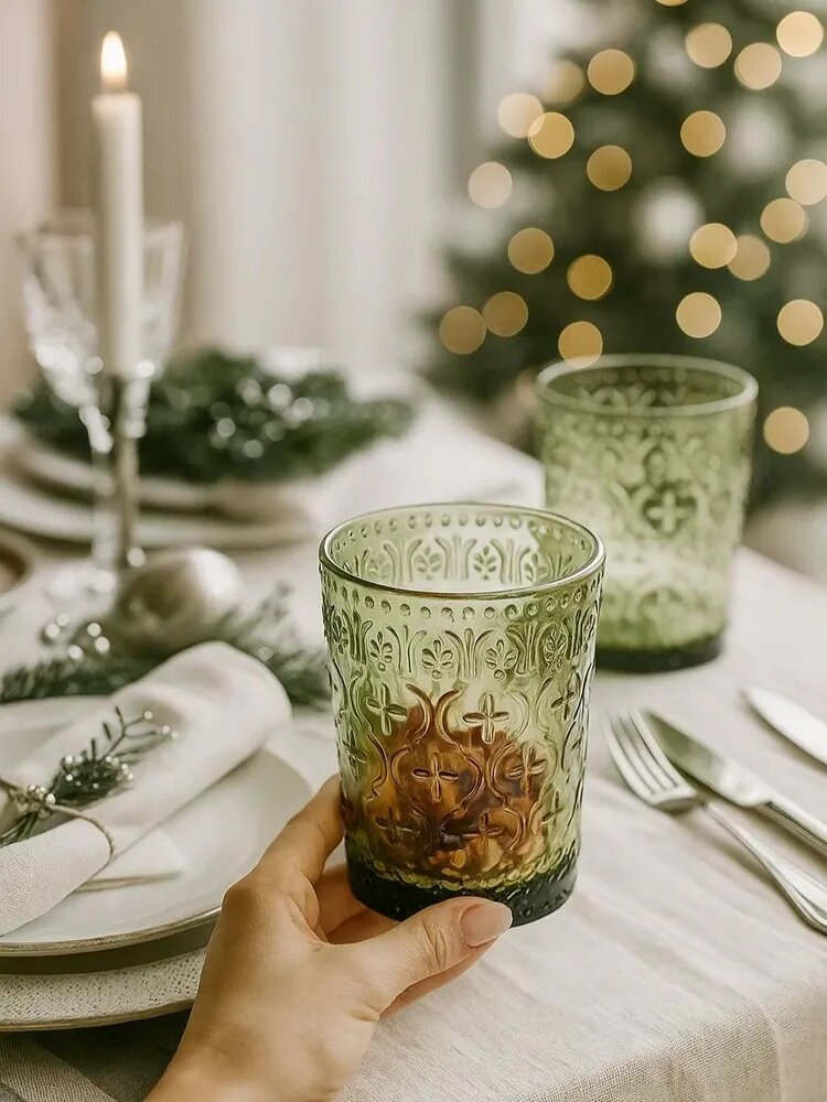 Набор стаканов цветных, низких, зеленые 2 шт, 300 мл, с рисунком. Упрочненное цветное стекло.
